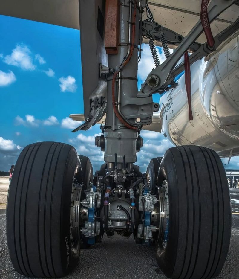 Hệ thống thiết bị hạ cánh chính của máy bay - NGUYỄN QUANG HƯNG BLOG